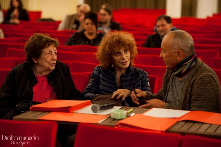 Il ritorno di Simona Marchini al Politeama: giovedì riceverà il ...